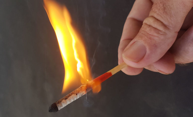 Important – How To Use – Easy Burn Matches